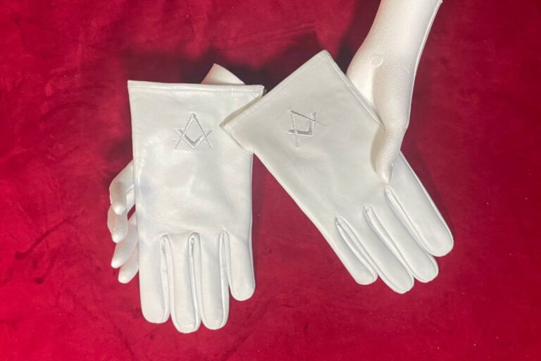 Gants Blancs Maçonniques en cuir - Equerre et Compas brodés en relief ...